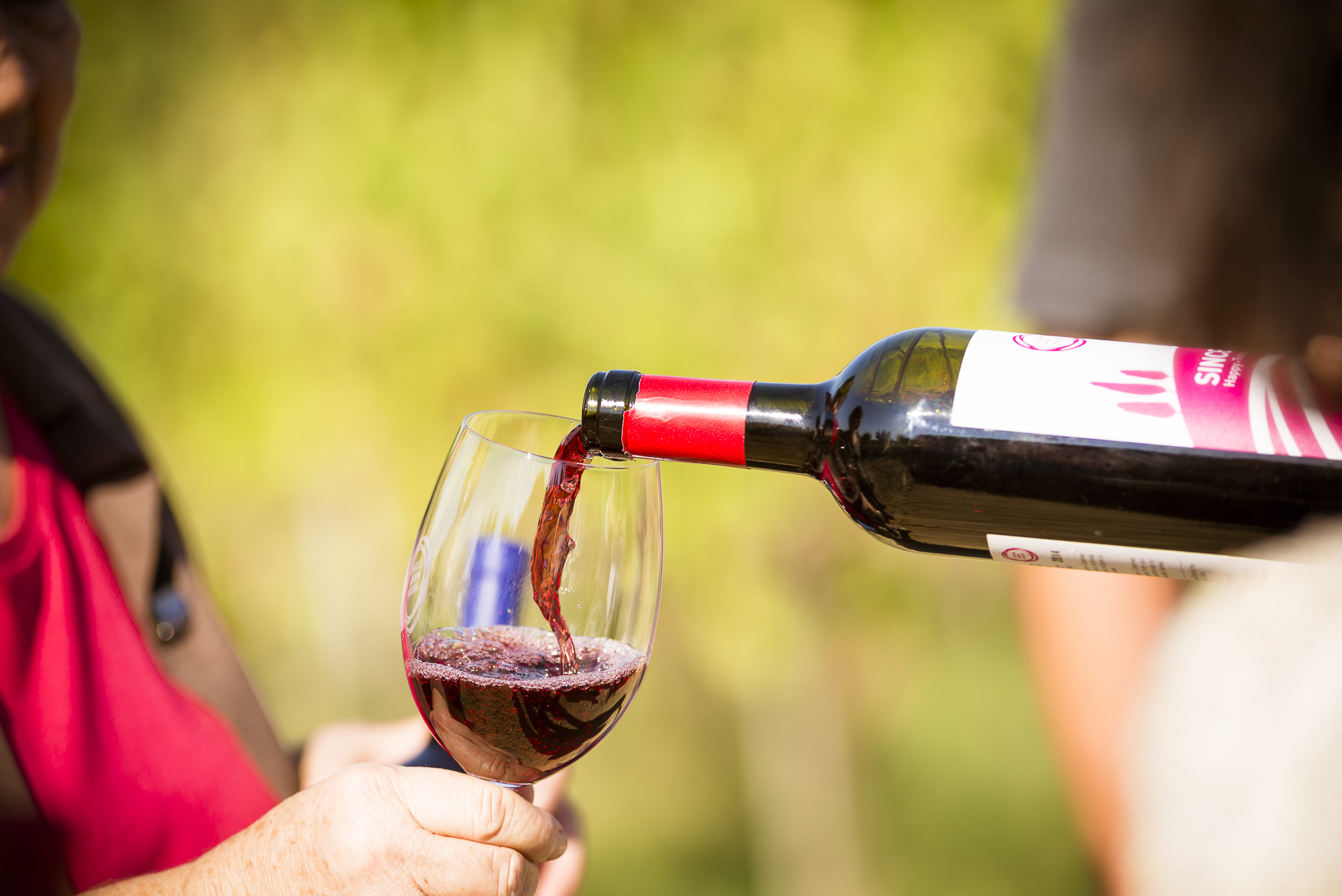 5 Buoni Motivi Per Bere Un Bicchiere Di Vino 5-buoni-motivi-per-bere-un-bicchiere-di-vino